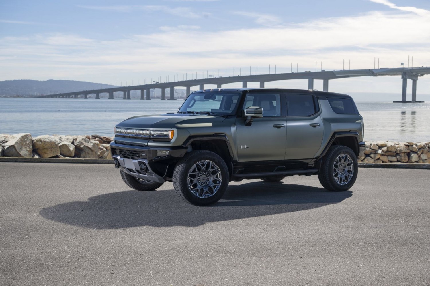 GMC Hummer EV SUV Technical Specs Fuel Consumption Dimensions