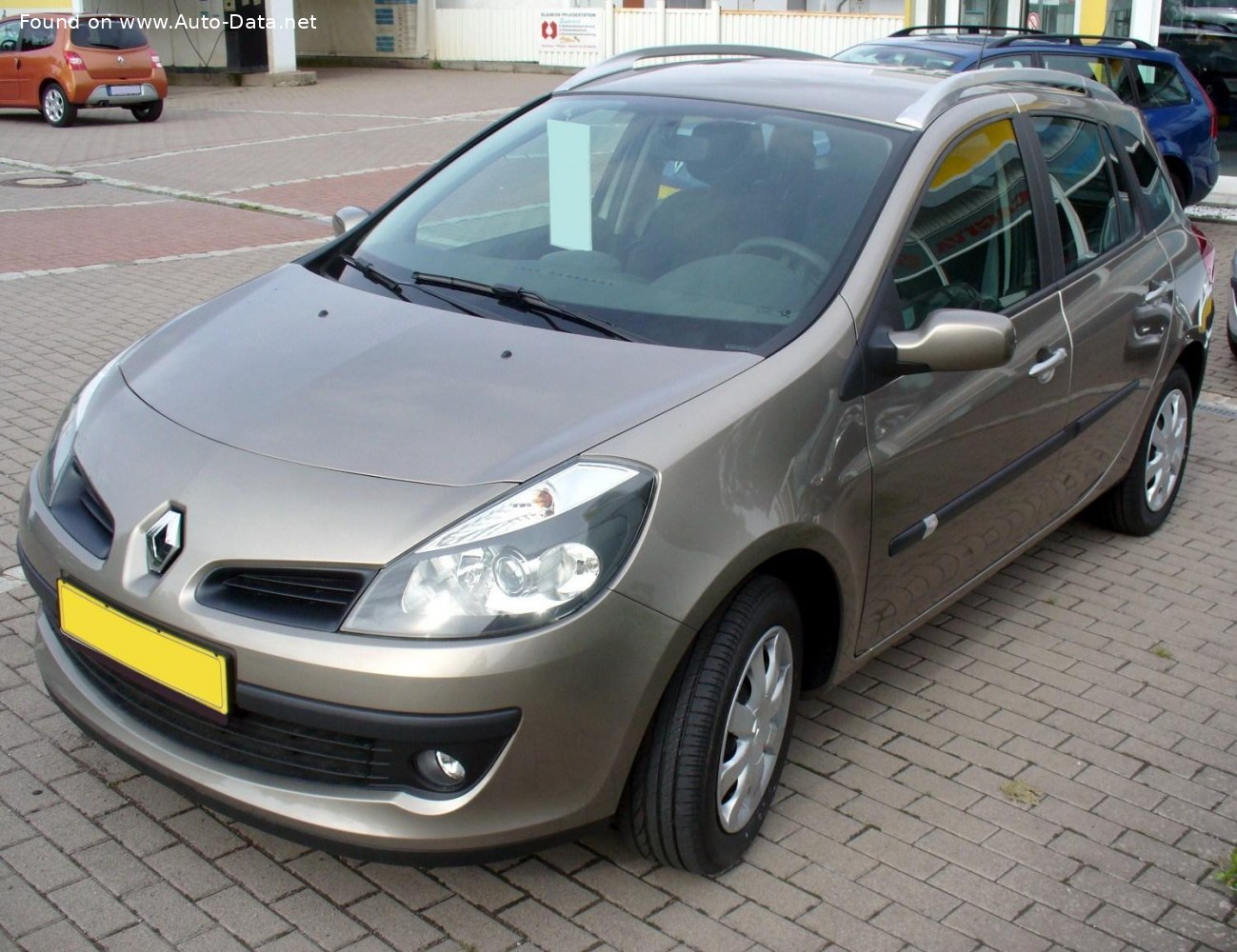 Renault Clio III Sport Tourer (Phase I) | Technical Specs, Fuel ...