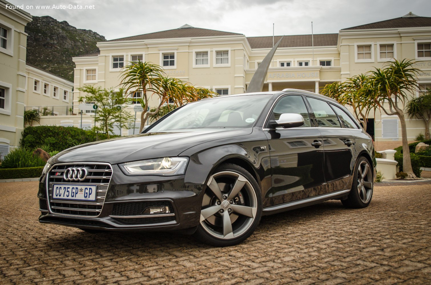 Audi S4 Avant B8 Facelift 2011 Tekniset Tiedot