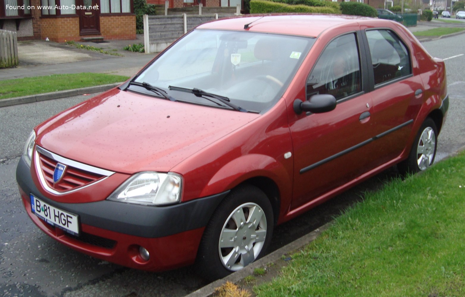 2004 Dacia Logan I 1 4 I 75 CP Specificatii Tehnice Consumul De